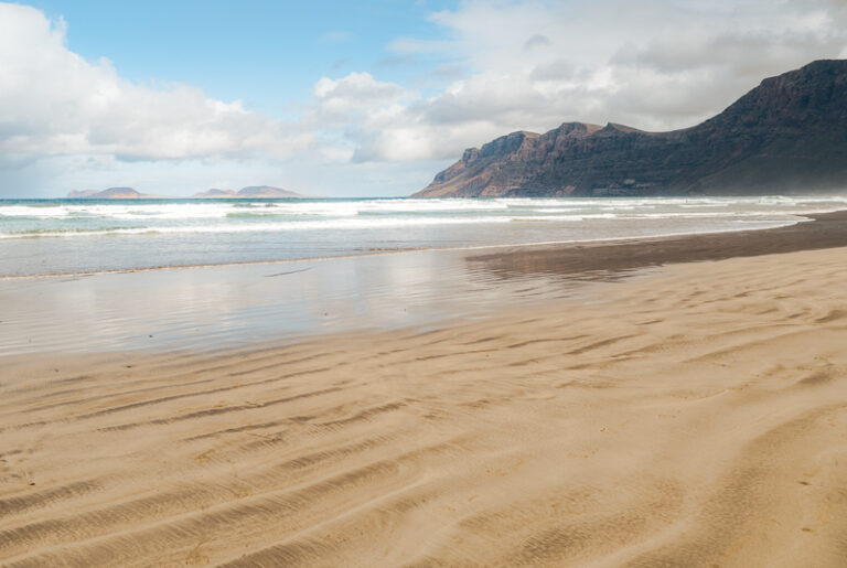 Lanzarote Top 10. Przewodnik + mapa